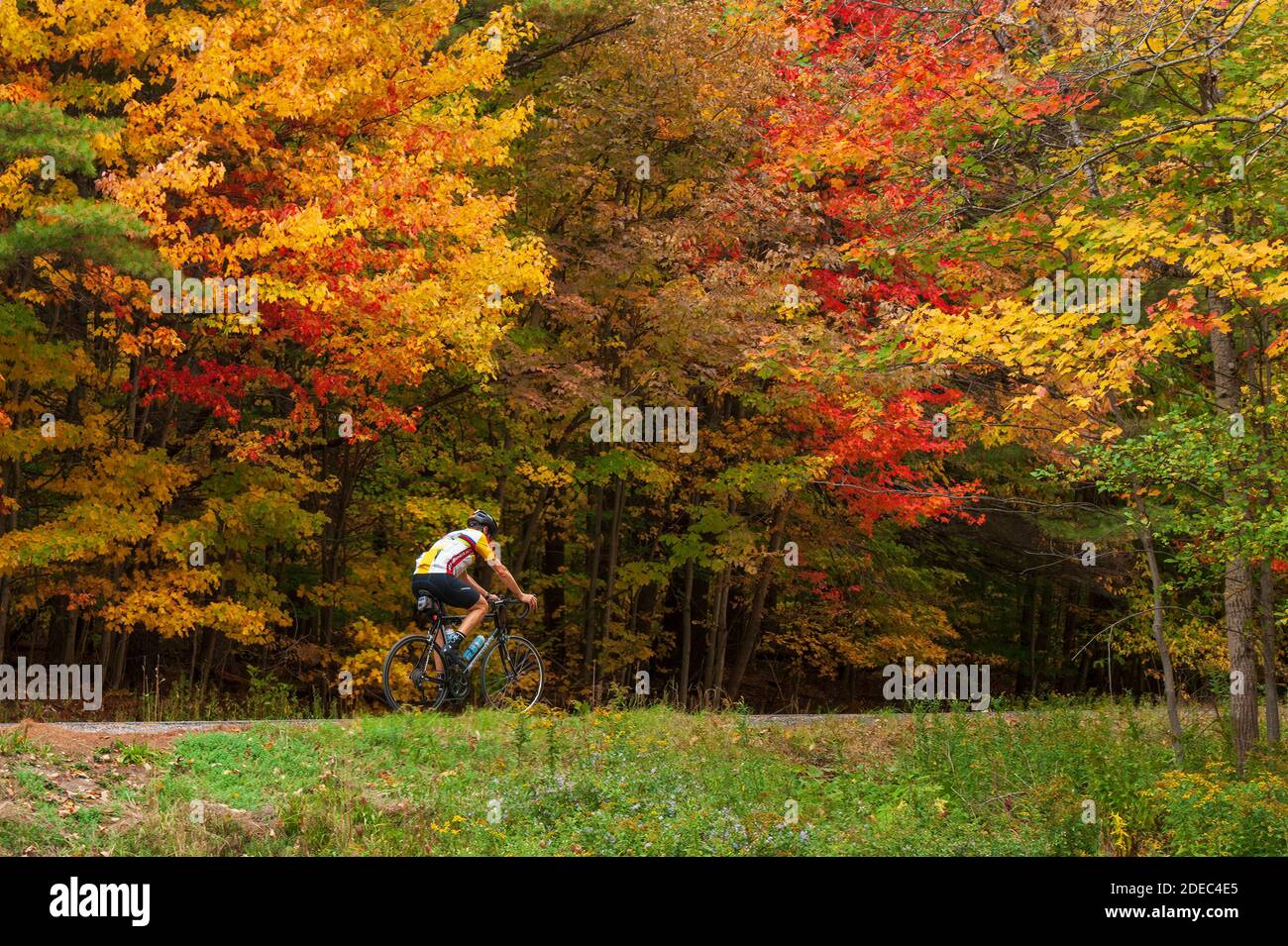 Warren vermont biking hi-res stock photography and images - Alamy