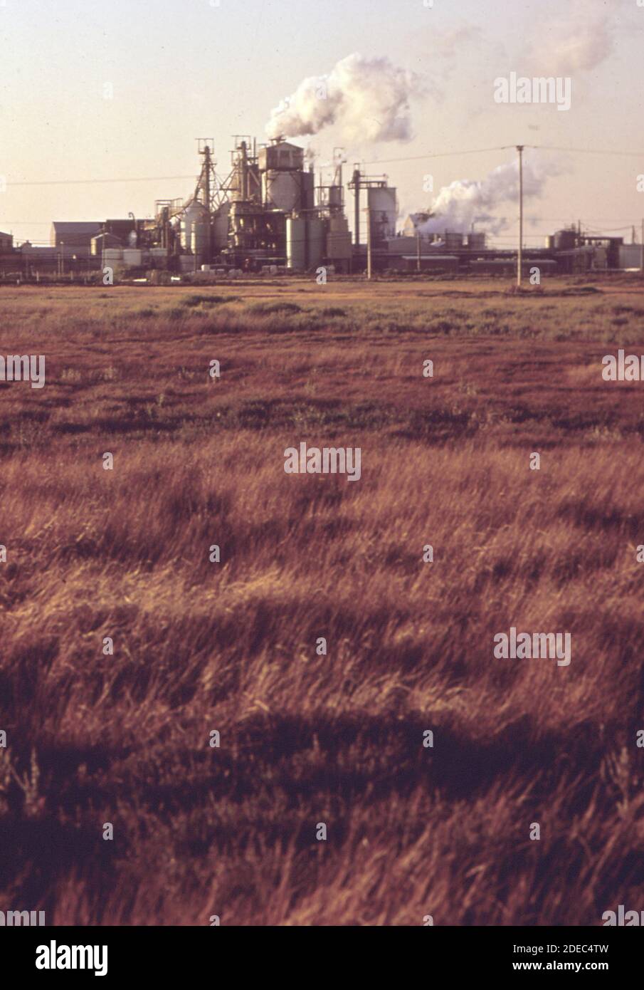 1970s factory hi-res stock photography and images - Alamy