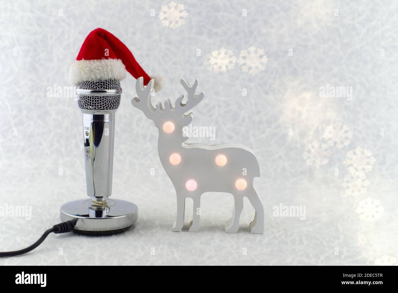 Concert performance snow white hi-res stock photography and images - Alamy