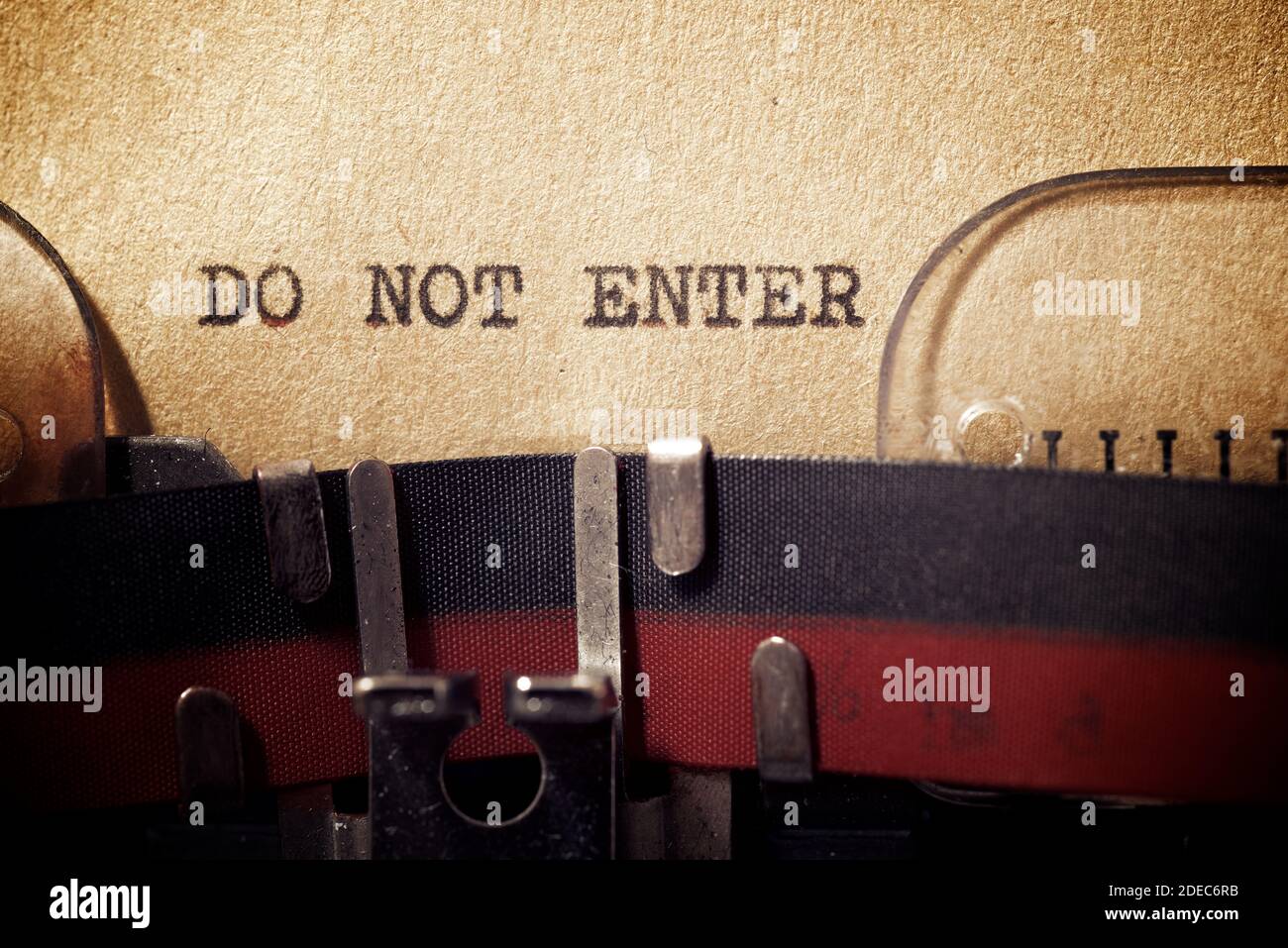 Do not enter phrase written with a typewriter Stock Photo - Alamy