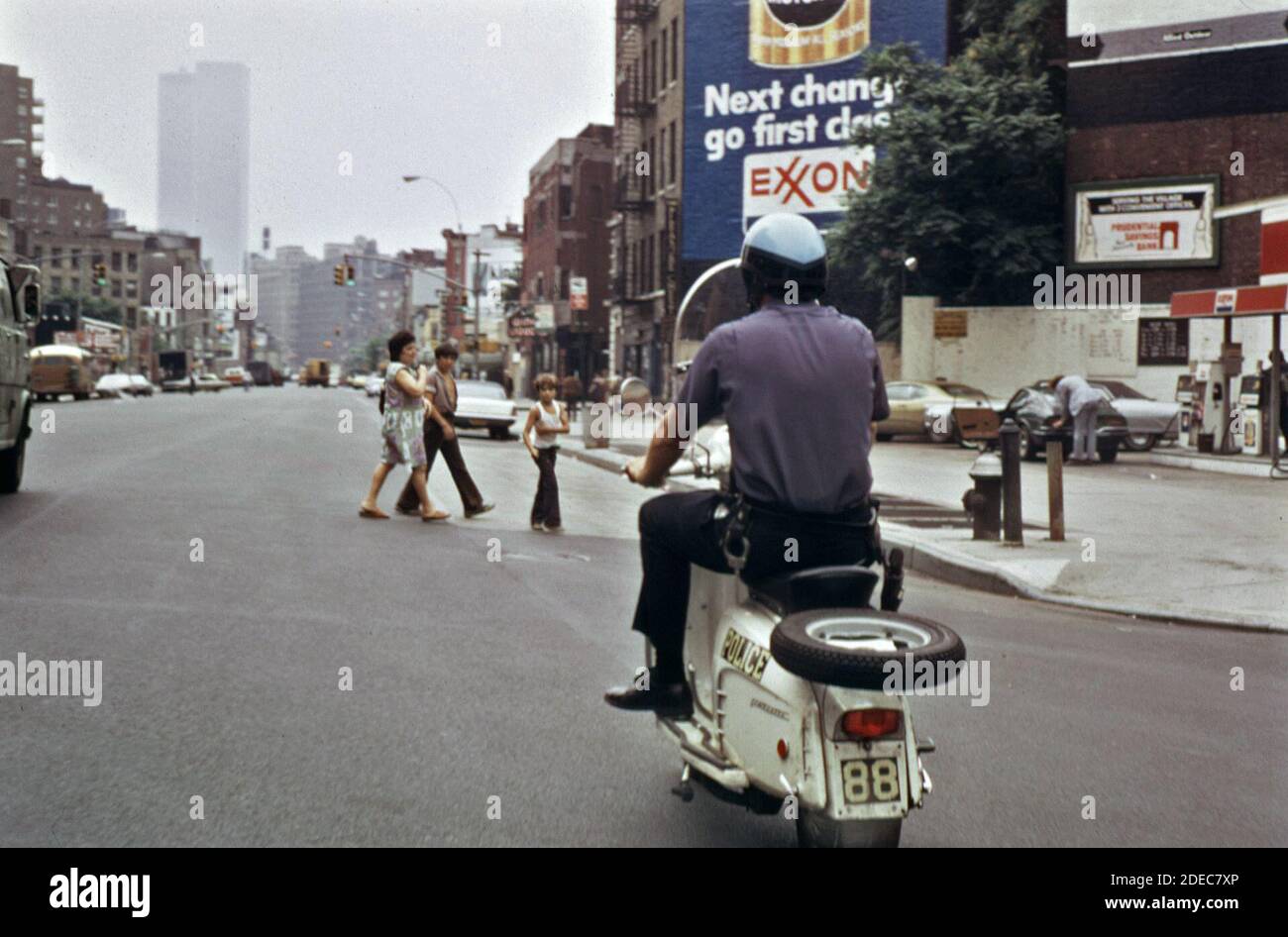 New york police 1970s hi-res stock photography and images - Alamy