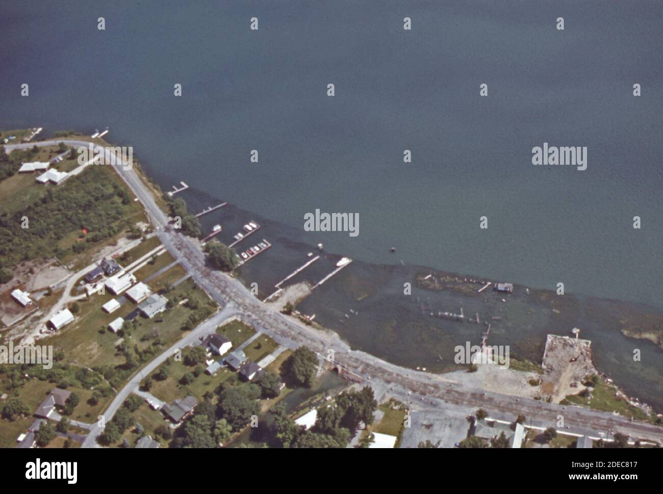 1970s Photo (1973) - Niagara River; at Grand Isle across from North ...