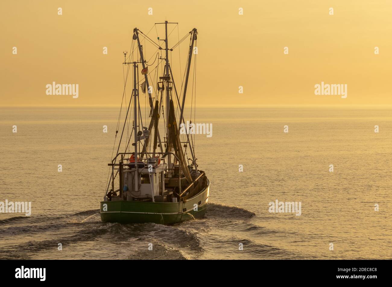 North atlantic trawler hi-res stock photography and images - Alamy