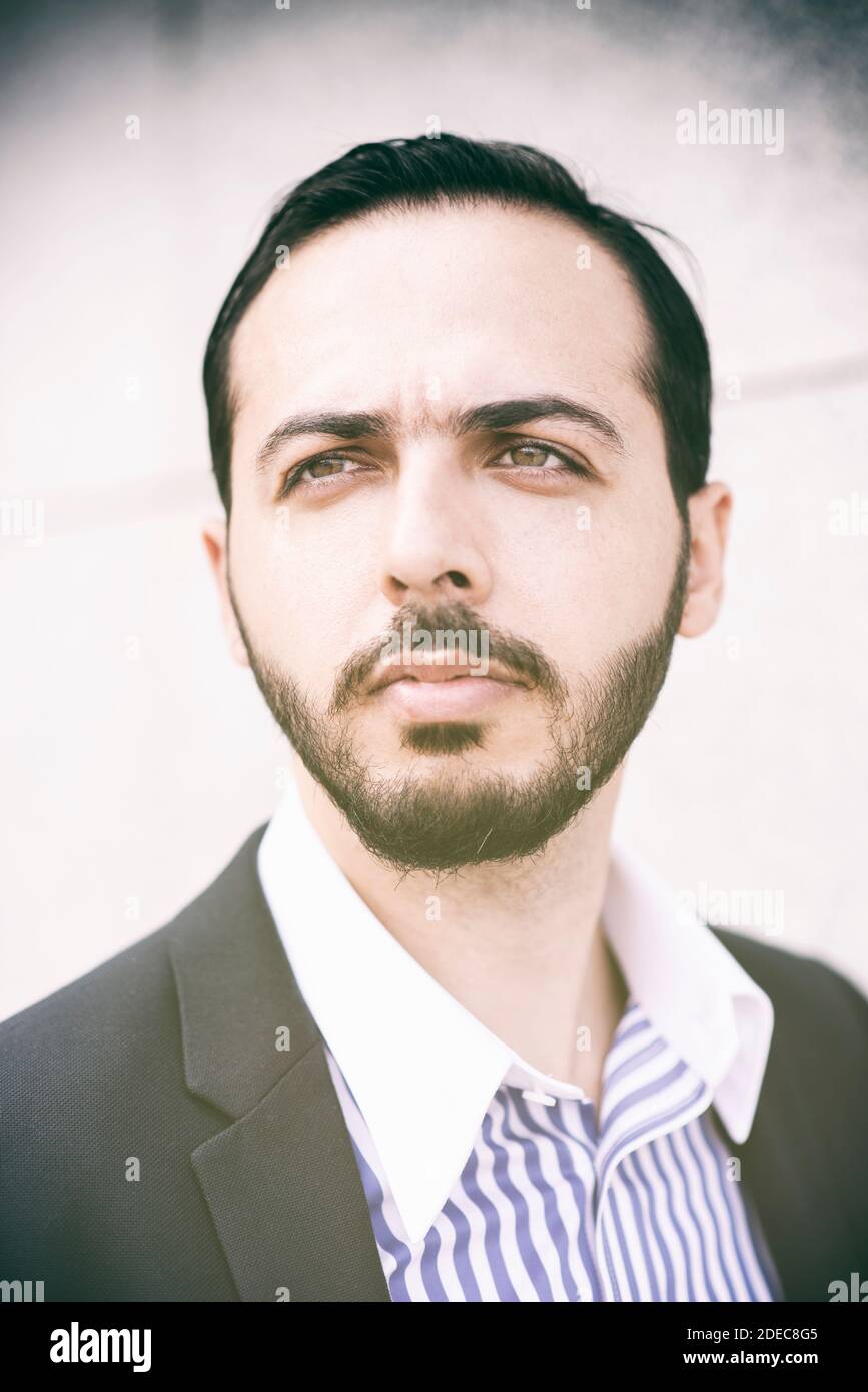 Middle eastern man suit hi-res stock photography and images - Alamy