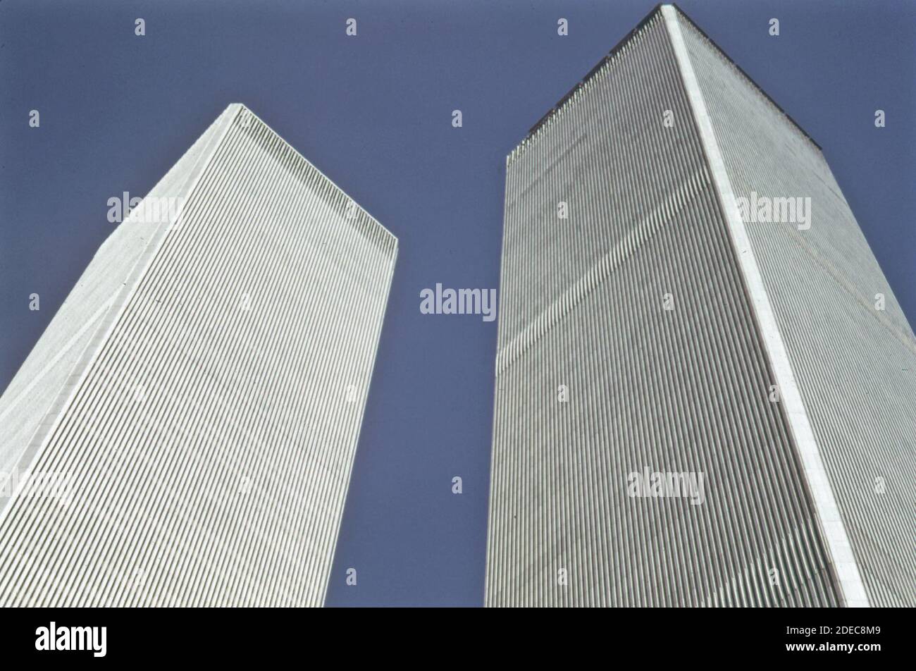 World trade center towers 1970s hi-res stock photography and images - Alamy