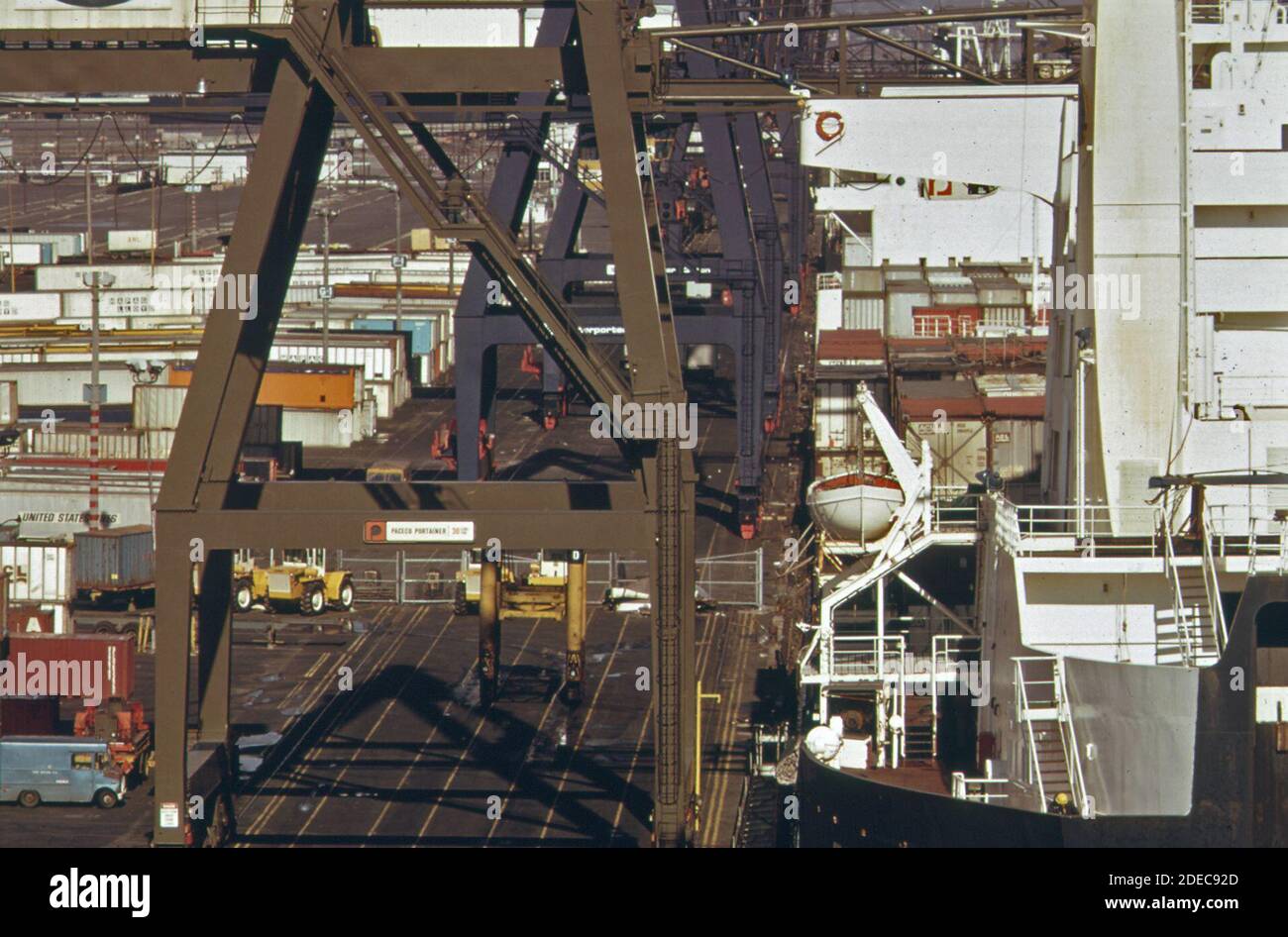 1970s cargo ships hi-res stock photography and images - Alamy