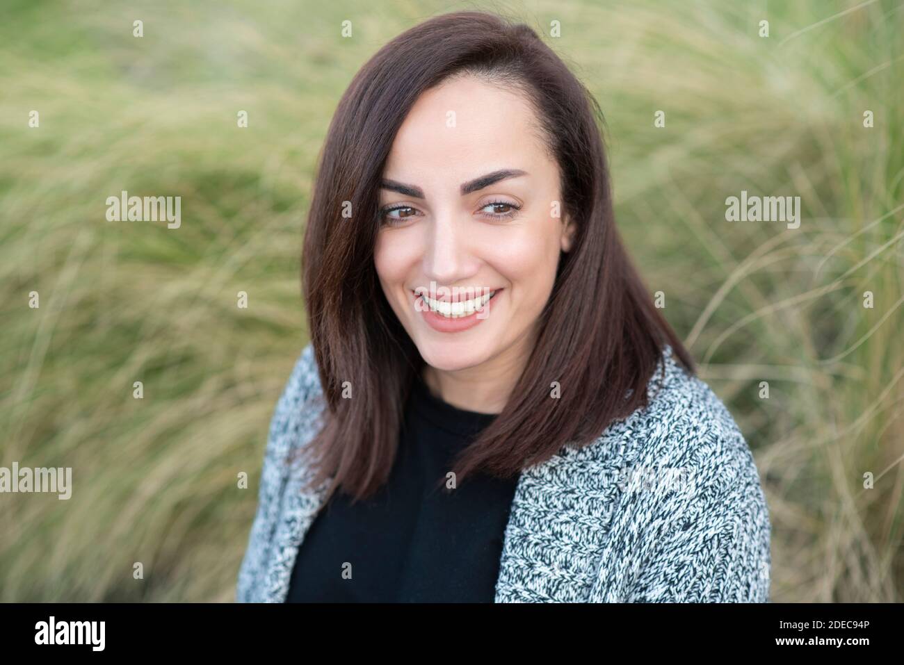 Beautiful 35 years old woman outdoors Stock Photo - Alamy