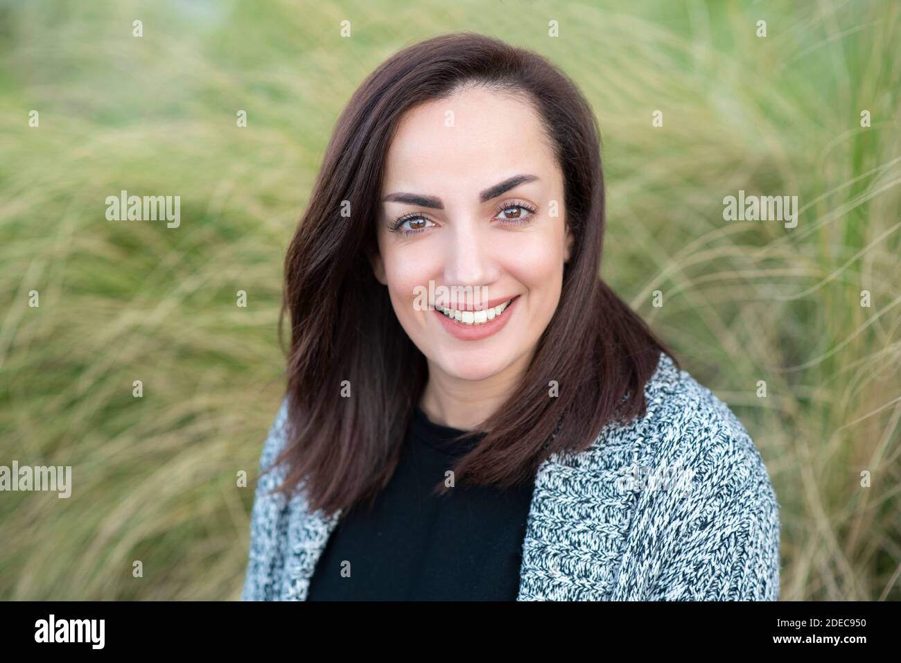 Beautiful 35 years old woman outdoors Stock Photo - Alamy