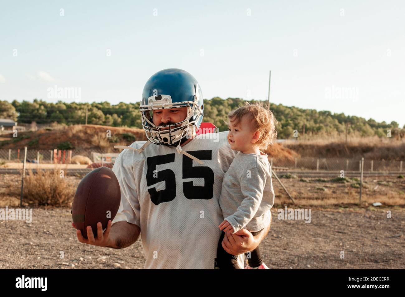 Father daughter football hi-res stock photography and images - Alamy