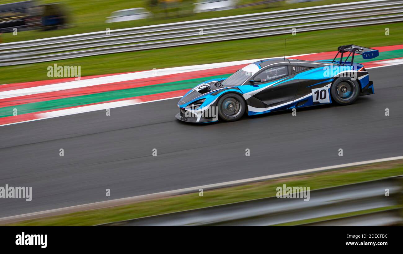Panning race car hi-res stock photography and images - Alamy