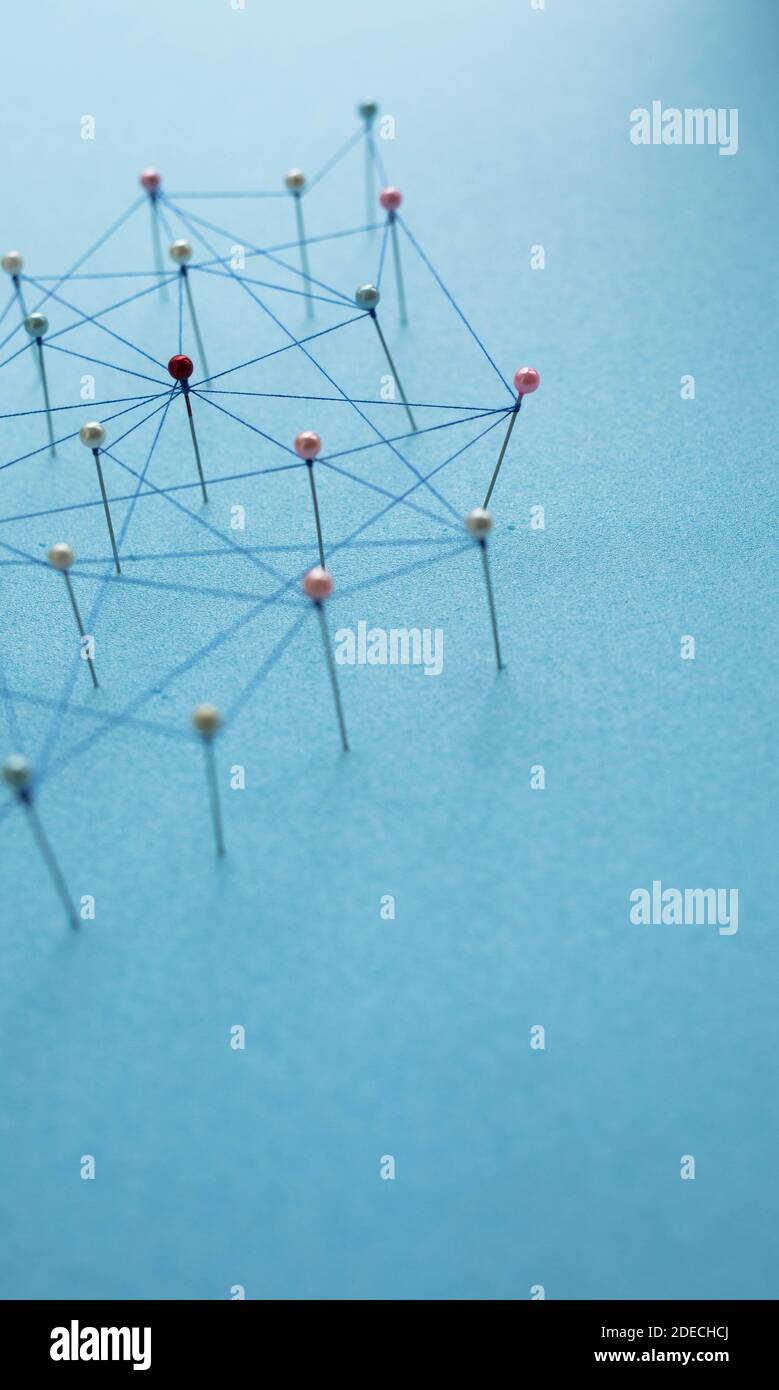 Pins with string network hi-res stock photography and images - Alamy