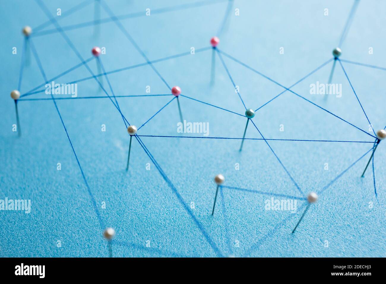 Pins with string network hi-res stock photography and images - Alamy