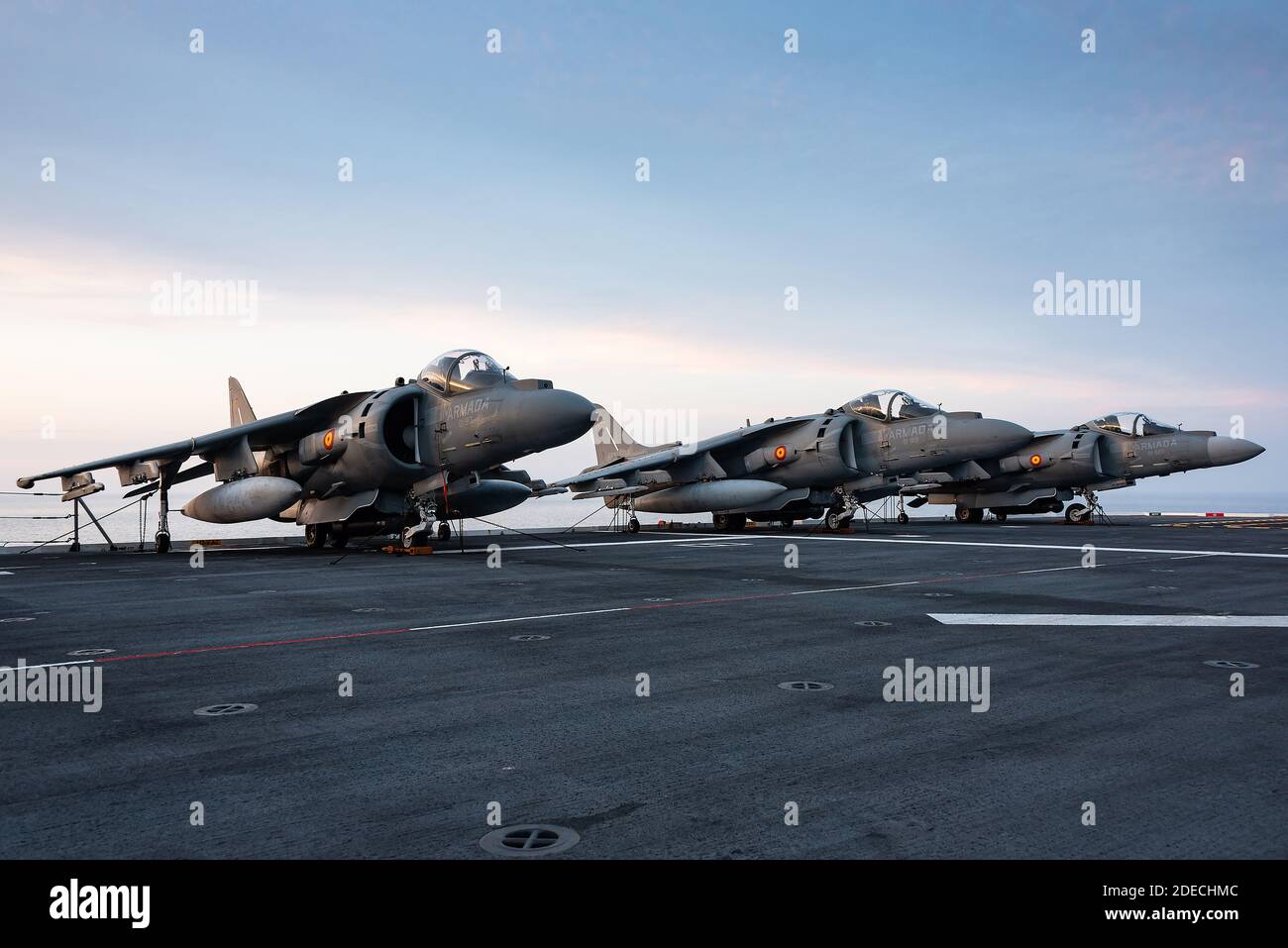 A McDonnell Douglas AV-8B Harrier II fighter jet of the Spanish Navy at ...