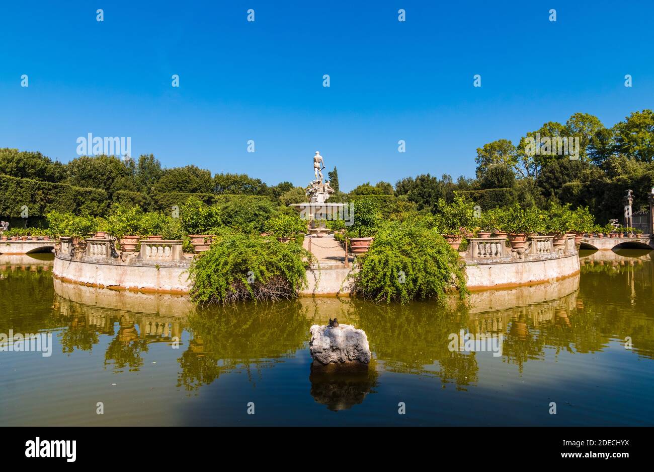 Great panoramic view of the Isolotto, a small round island surrounded ...