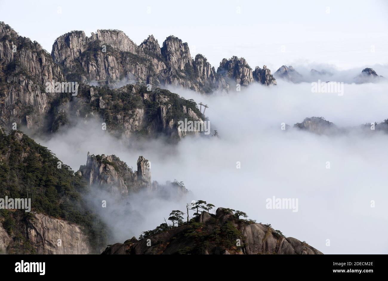 Qunfeng hi-res stock photography and images - Alamy