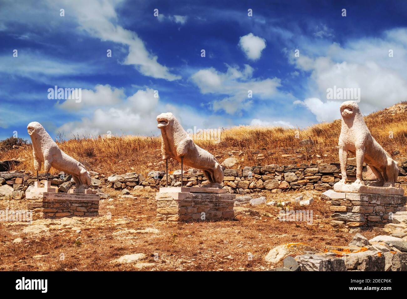 Lions of delos hi-res stock photography and images - Alamy