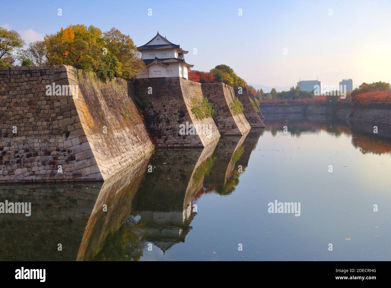 Osaka castle moat hi-res stock photography and images - Alamy