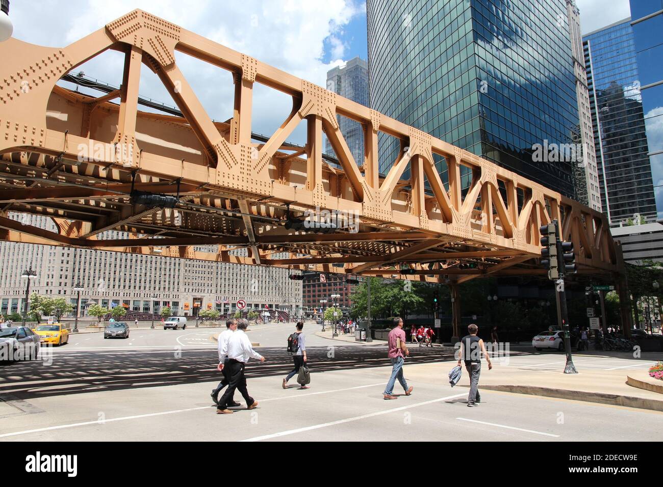 CHICAGO, USA - JUNE 28, 2013: People walk in downtown Chicago Loop ...