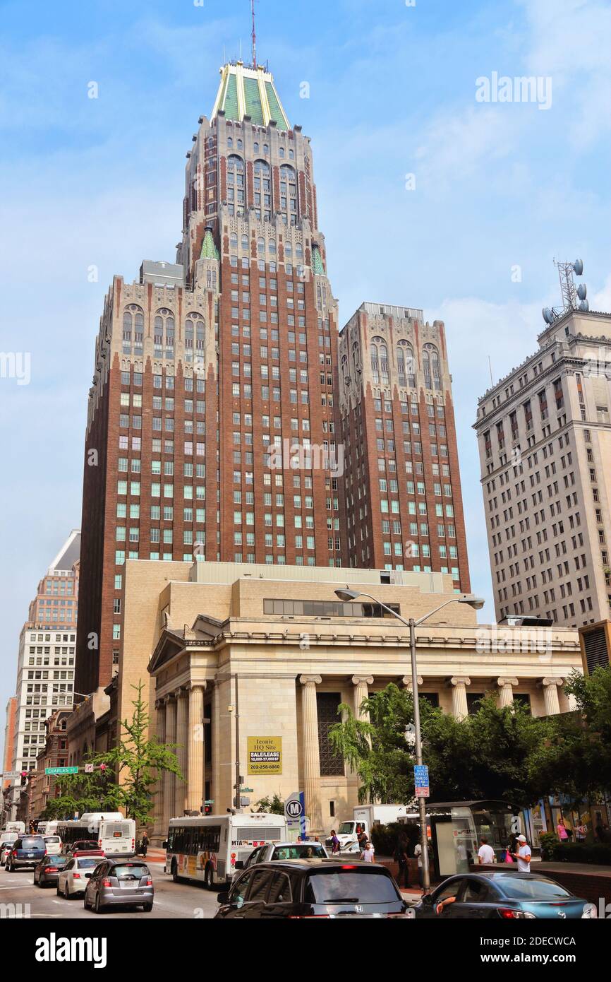 Old skyscraper in downtown baltimore hi-res stock photography and ...