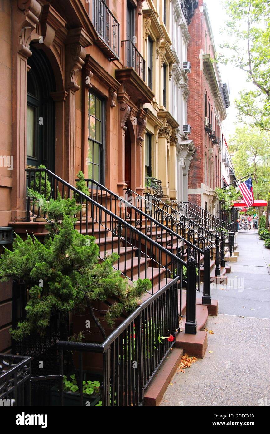 New York brownstone townhouses in Turtle Bay neighborhood in Midtown ...