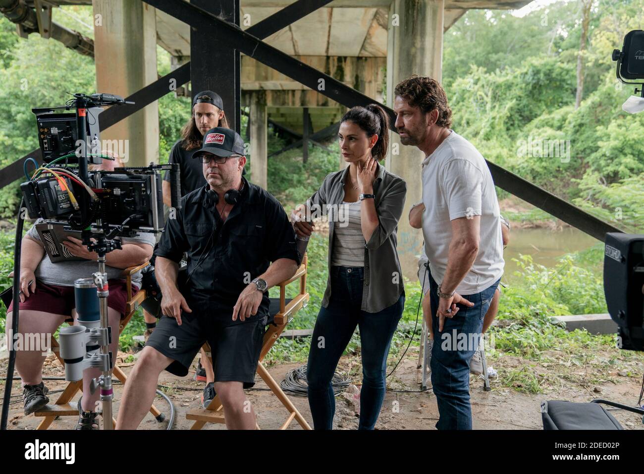 GERARD BUTLER and MORENA BACCARIN in GREENLAND (2020), directed by RIC ...