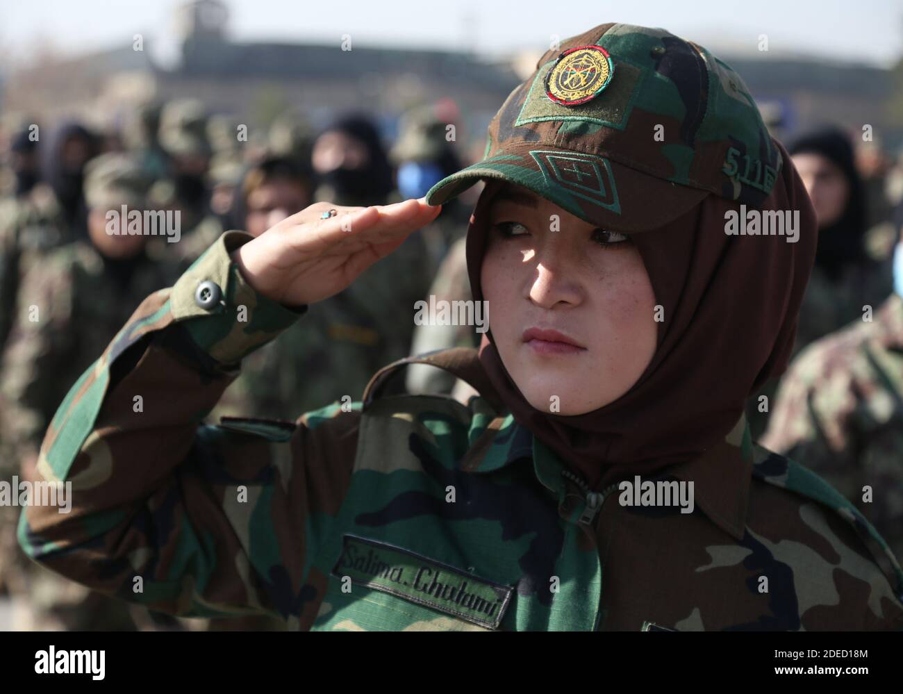 Female soldier training not gun hi-res stock photography and images - Alamy