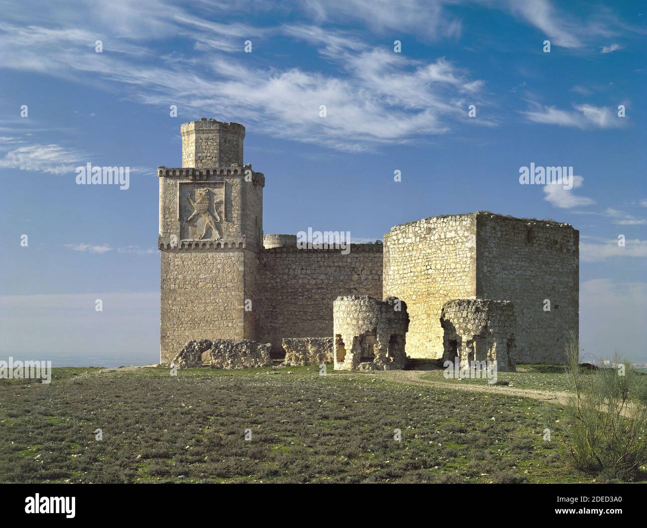 EXTERIOR-VISTA DEL CASTILLO DEL S XV. Location: CASTILLO. BARCIENCE ...