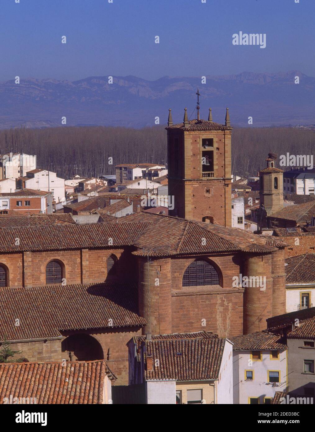 PANORAMICA Y TORRE DEL MONASTERIO. Location: MONASTERIO DE SANTA MARIA ...
