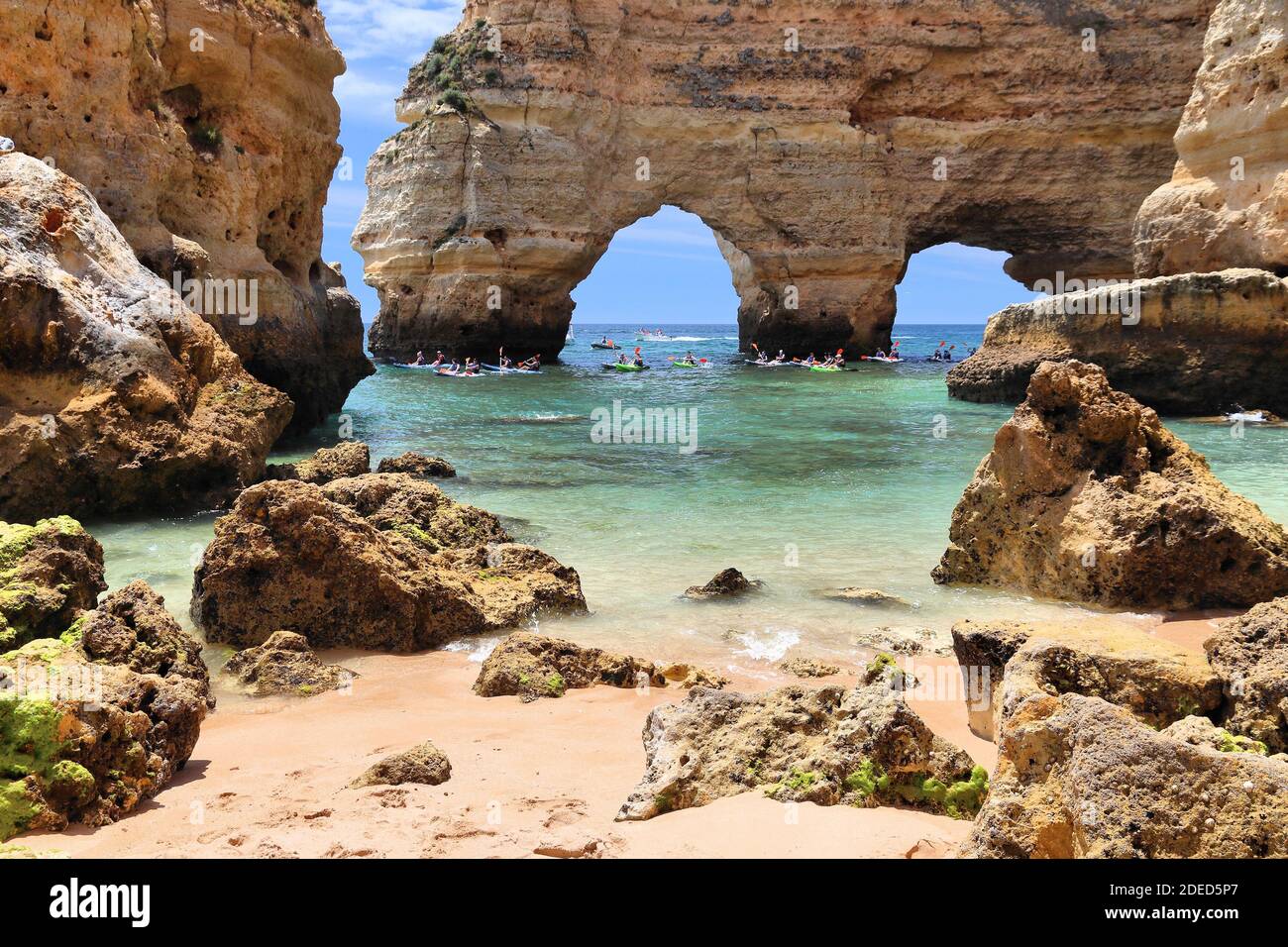Marinha Beach natural arch (Praia Marinha), Portugal Atlantic coast ...