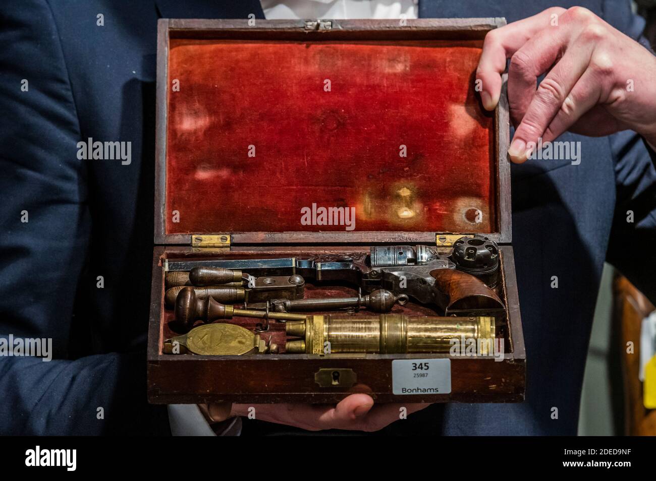 London, UK. 30th Nov, 2020. An Exceptionally Rare Cased Deluxe .34 ...