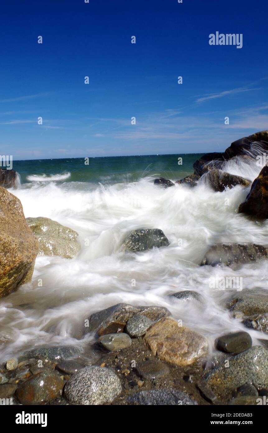 Wave seascape beachscape hi-res stock photography and images - Alamy