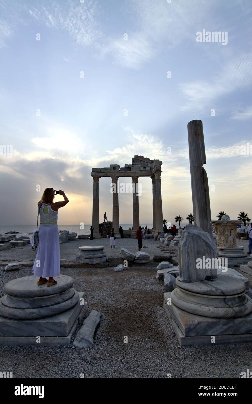 Apollon-Tempel, Side, Manavgat, Antalya, Türkei Stock Photo - Alamy