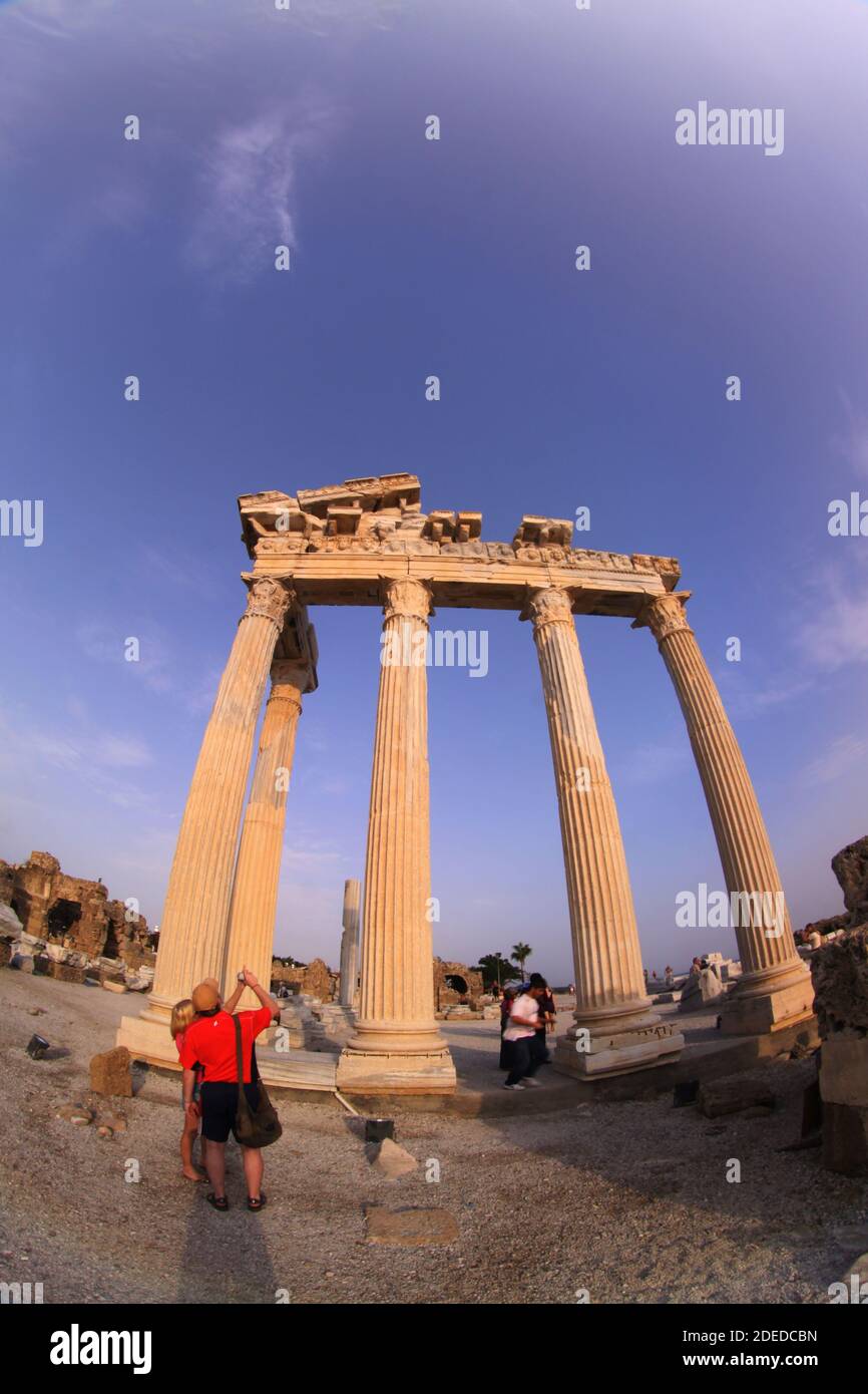 Apollon-Tempel, Side, Manavgat, Antalya, Türkei Stock Photo - Alamy