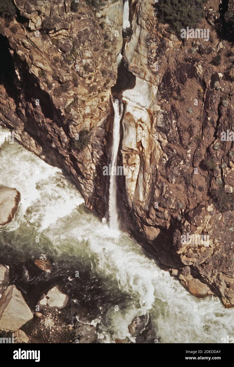 1970s oregon waterfall hi-res stock photography and images - Alamy