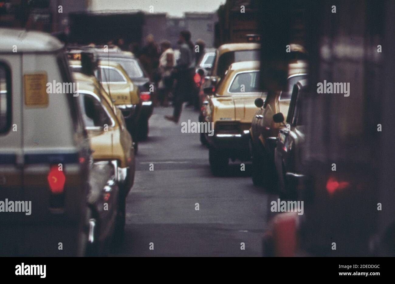 Midtown manhattan traffic 1970s hi-res stock photography and images - Alamy