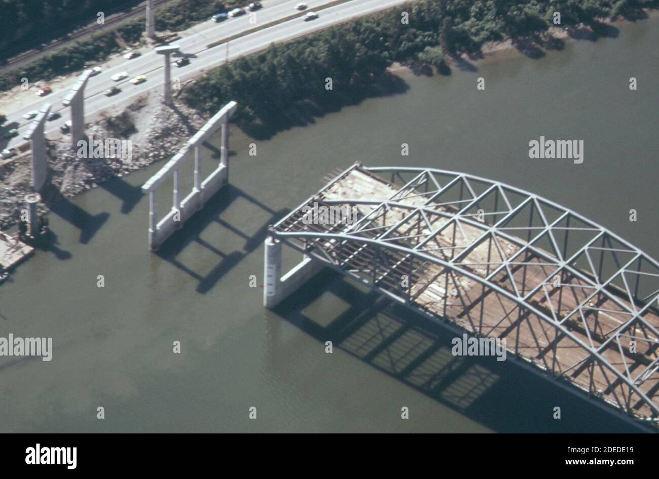 1970s bridge construction hi-res stock photography and images - Alamy