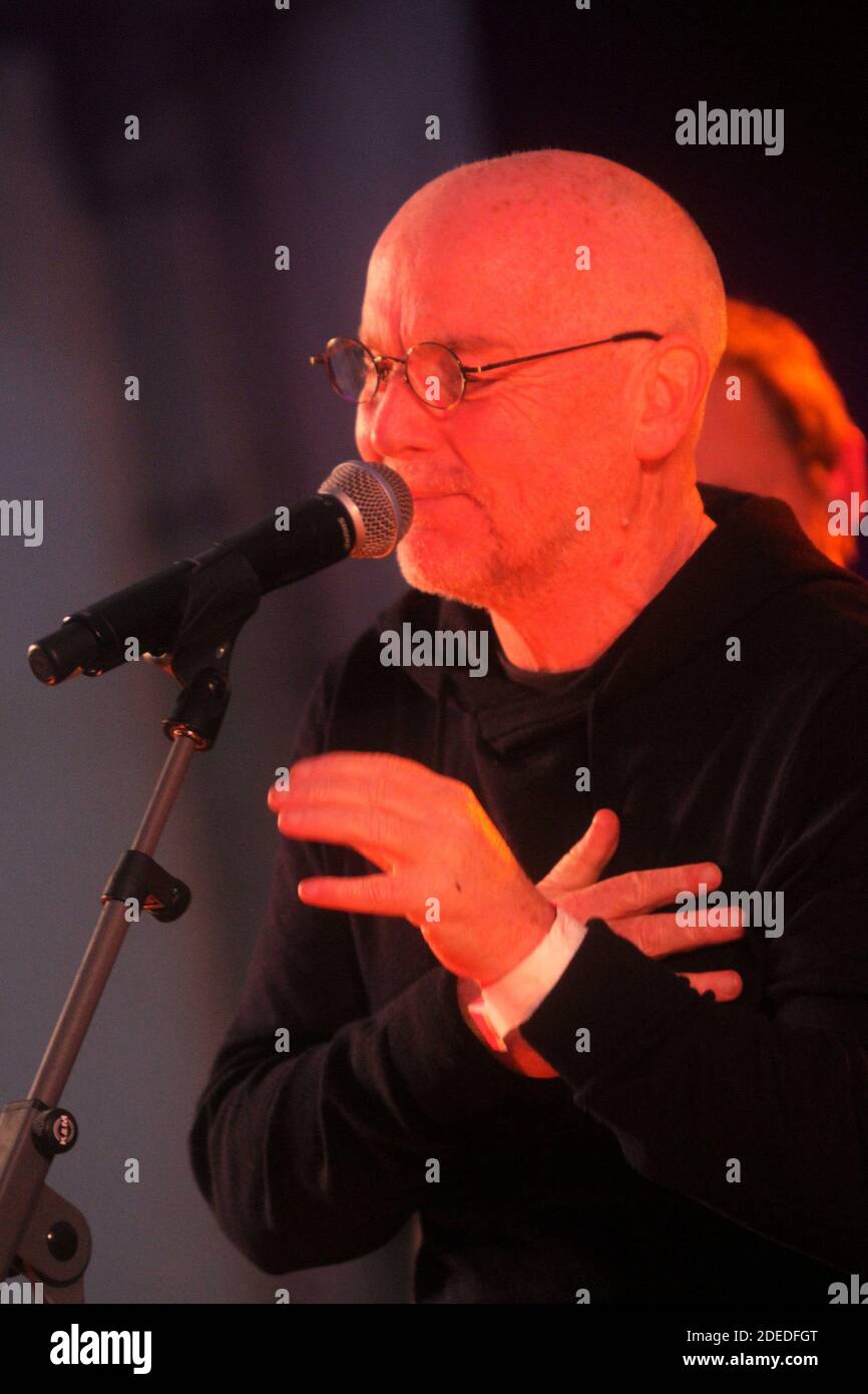 Lead singer of phd hi-res stock photography and images - Alamy