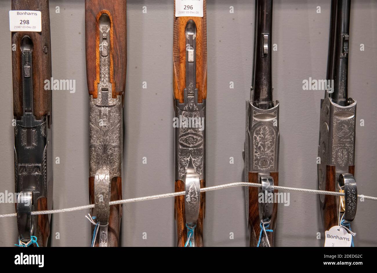 Sporting guns hi-res stock photography and images - Alamy
