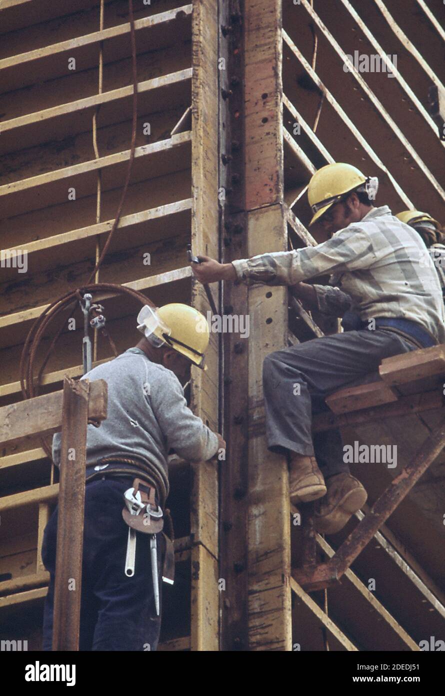1970s bridge construction hi-res stock photography and images - Alamy