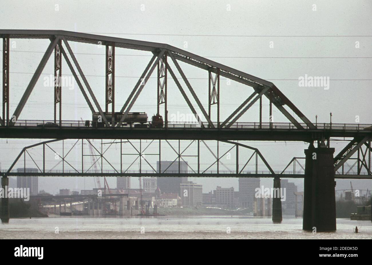 1970s railroad bridges hi-res stock photography and images - Alamy