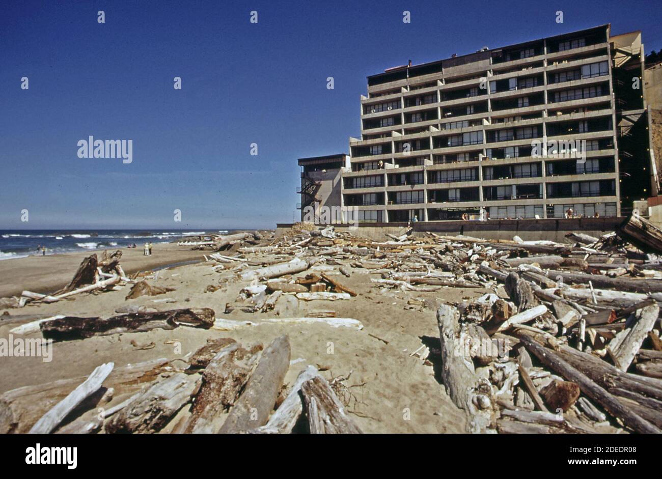 1970s beach condominium hi-res stock photography and images - Alamy