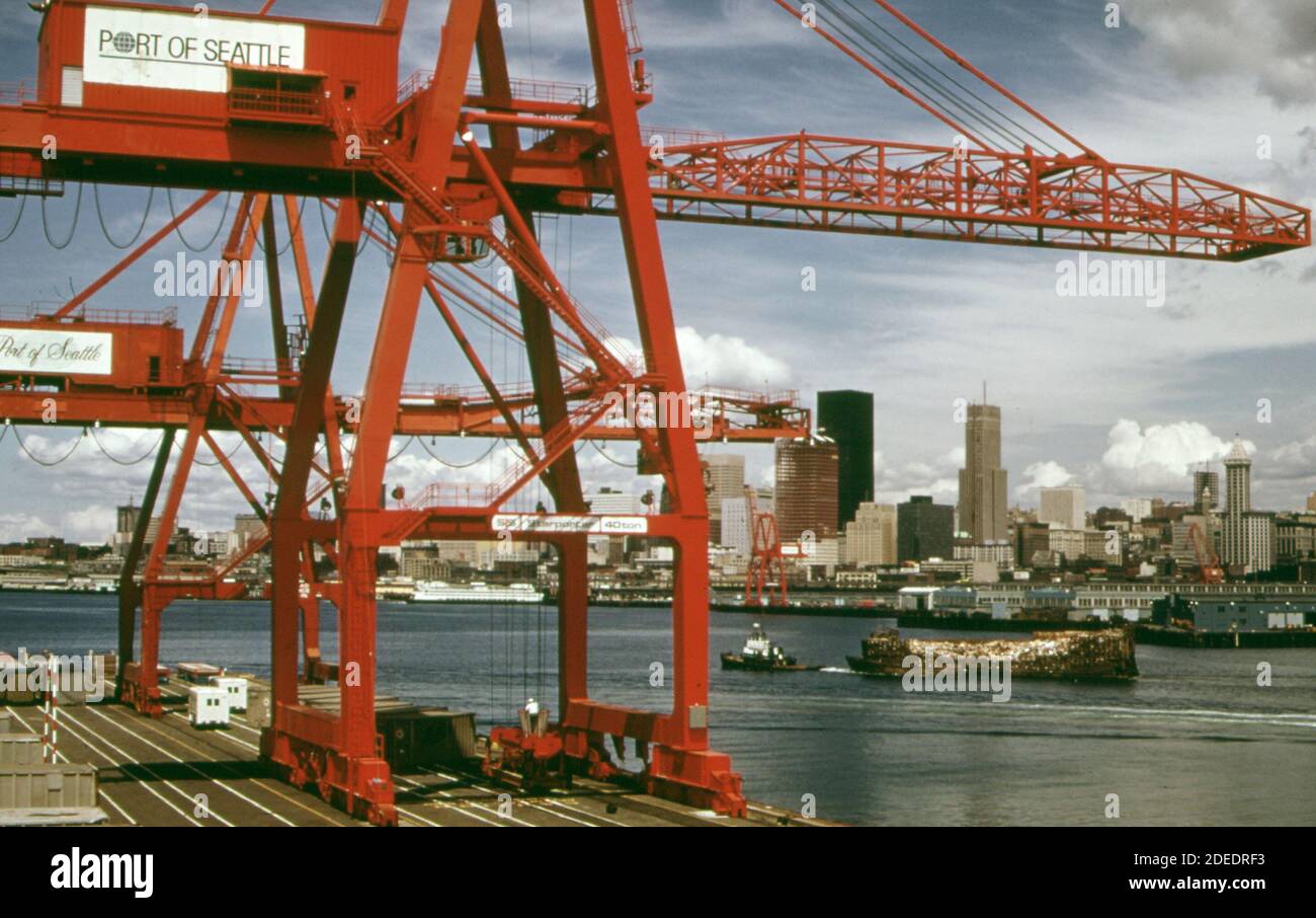 1970s seattle skyline hi-res stock photography and images - Alamy