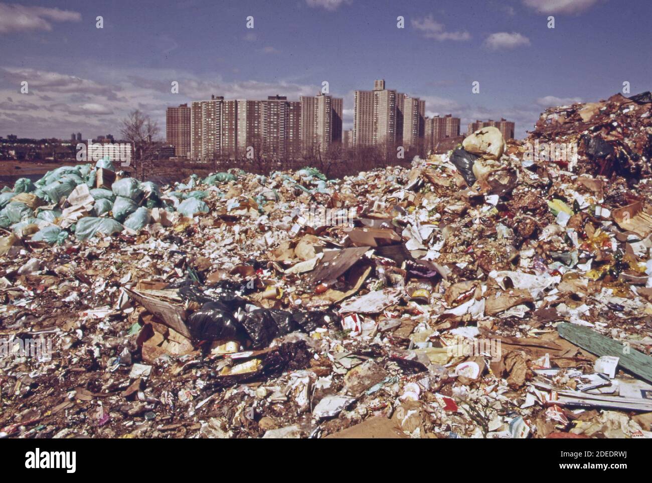 Co op city bronx hi-res stock photography and images - Alamy