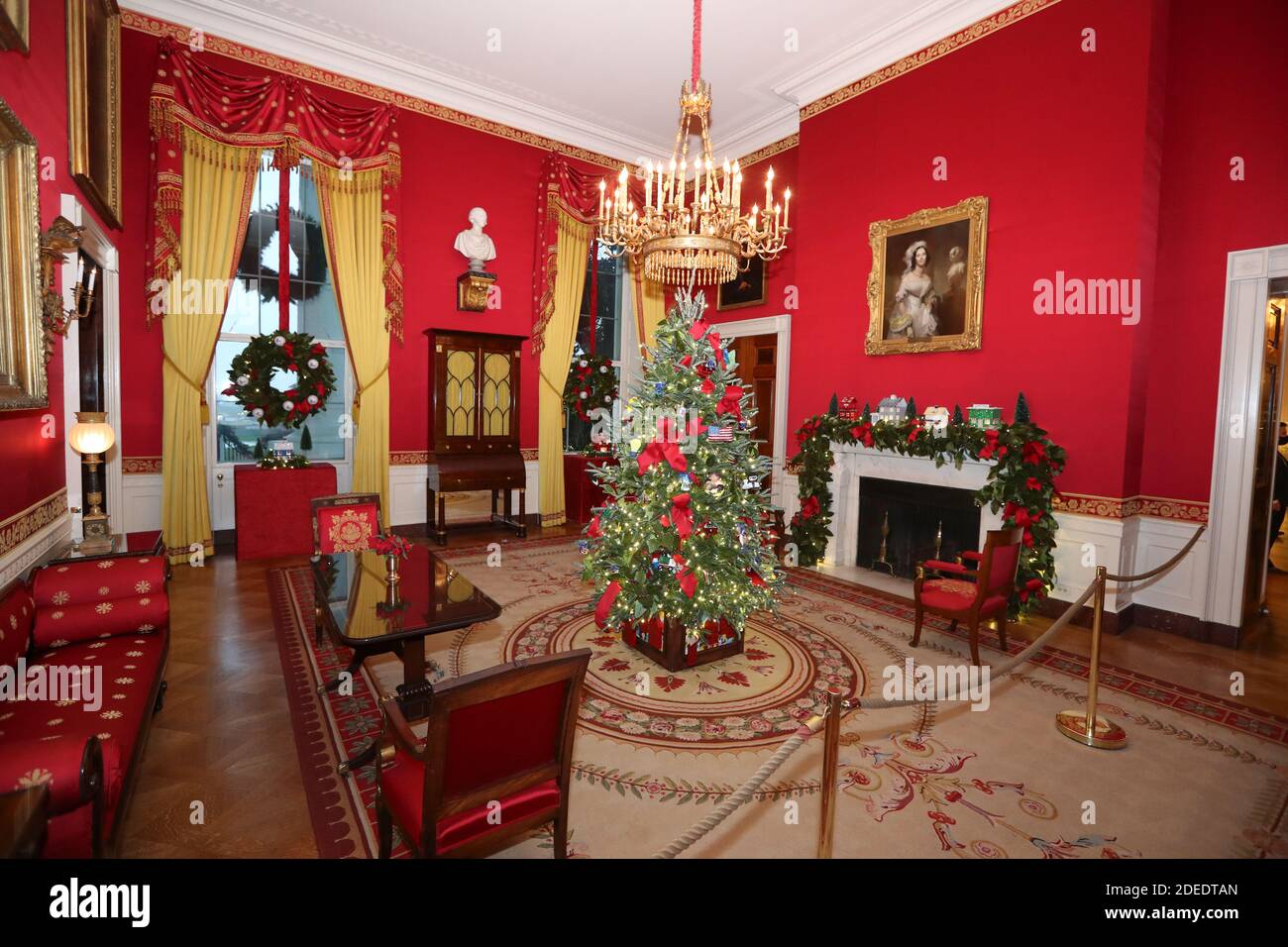 Red room white house dc hi-res stock photography and images - Alamy