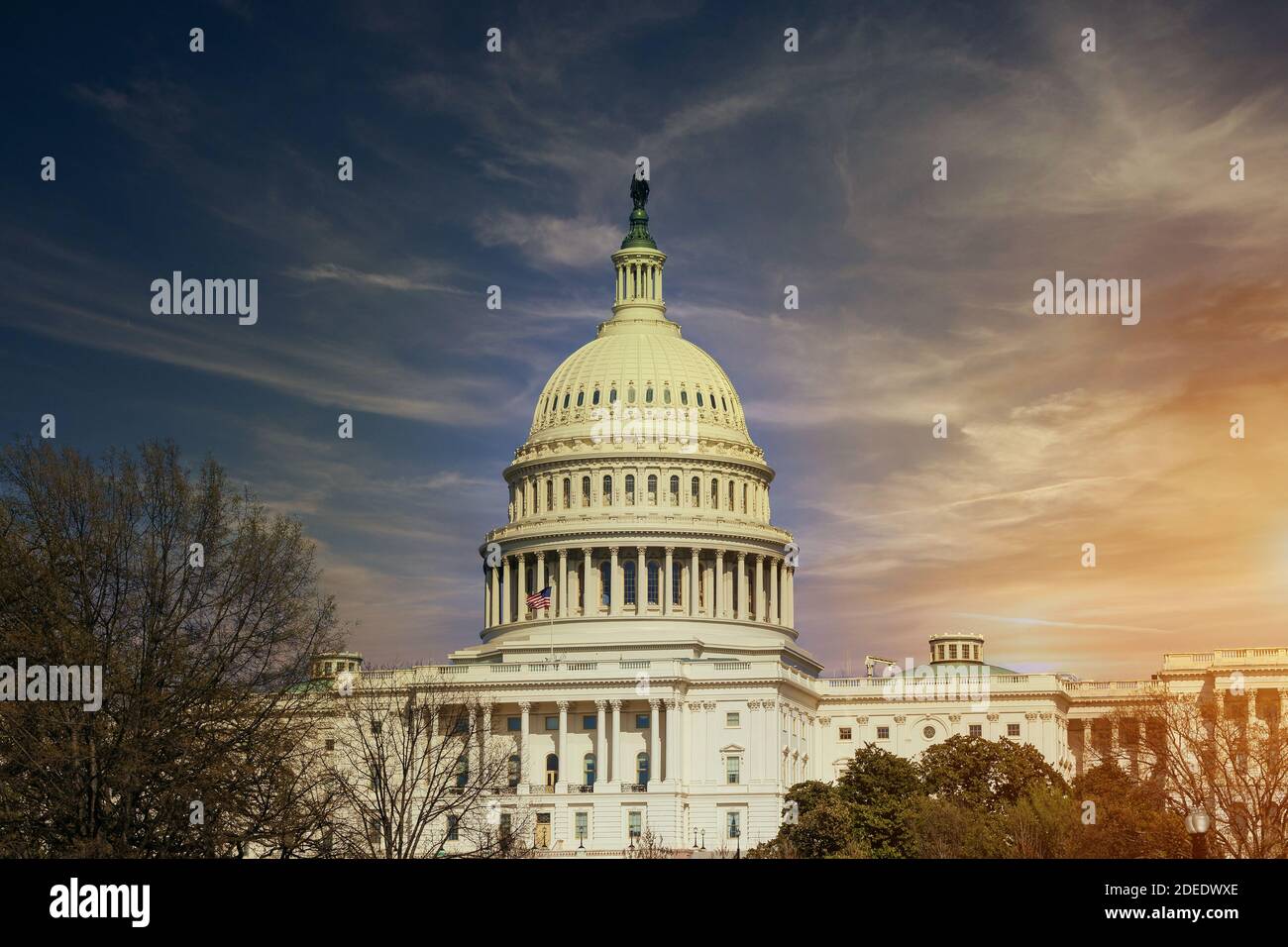 Us capitol building sunset hi-res stock photography and images - Alamy