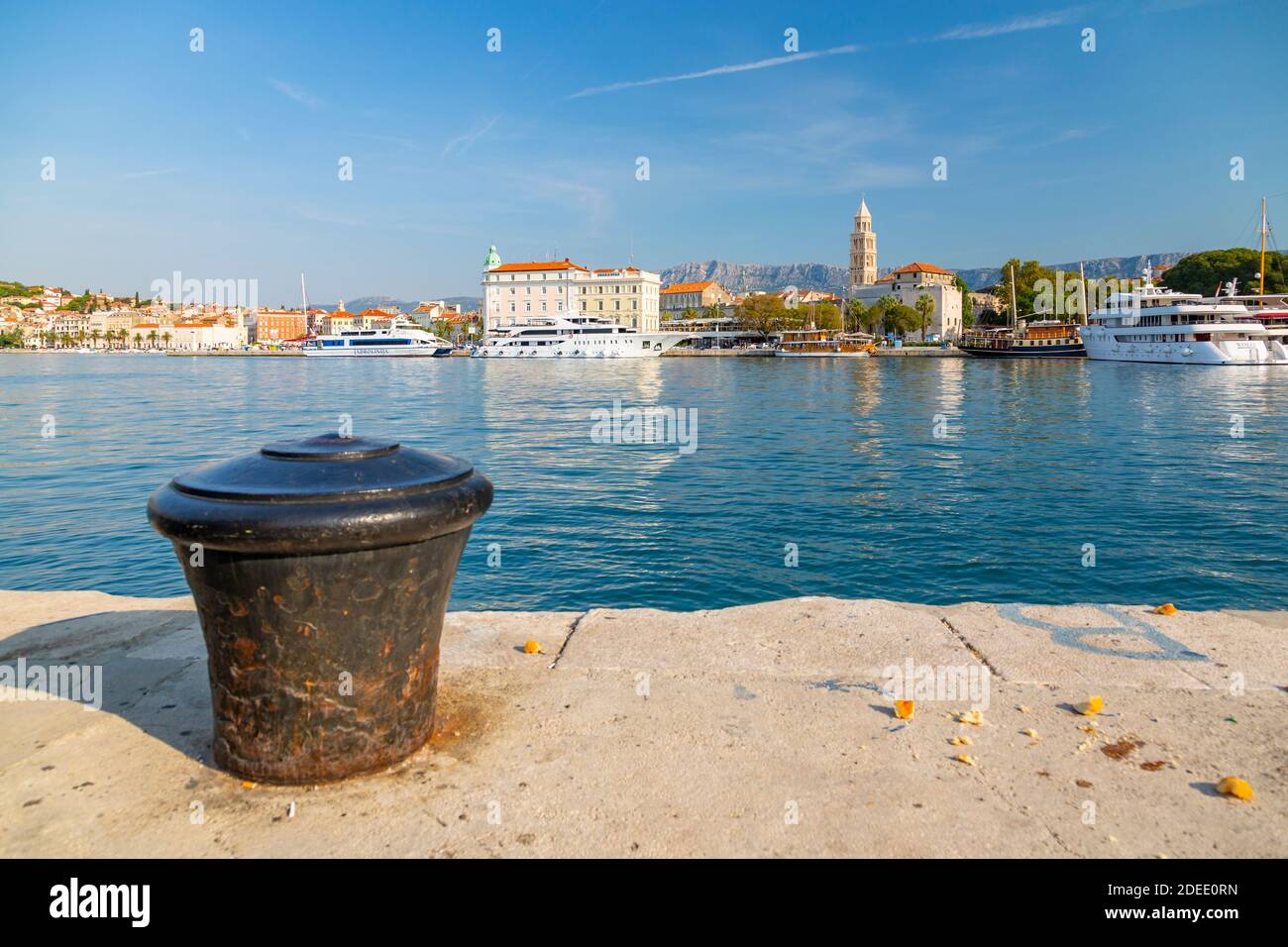 Harbour split dalmatian coast hi-res stock photography and images - Alamy