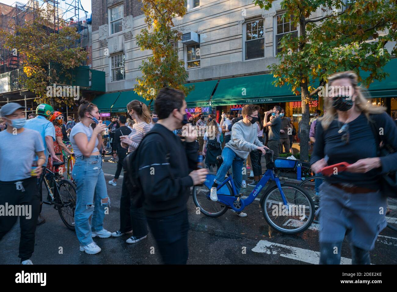 New Yorkers celebrate winner of the 2020 presidential election Joe ...