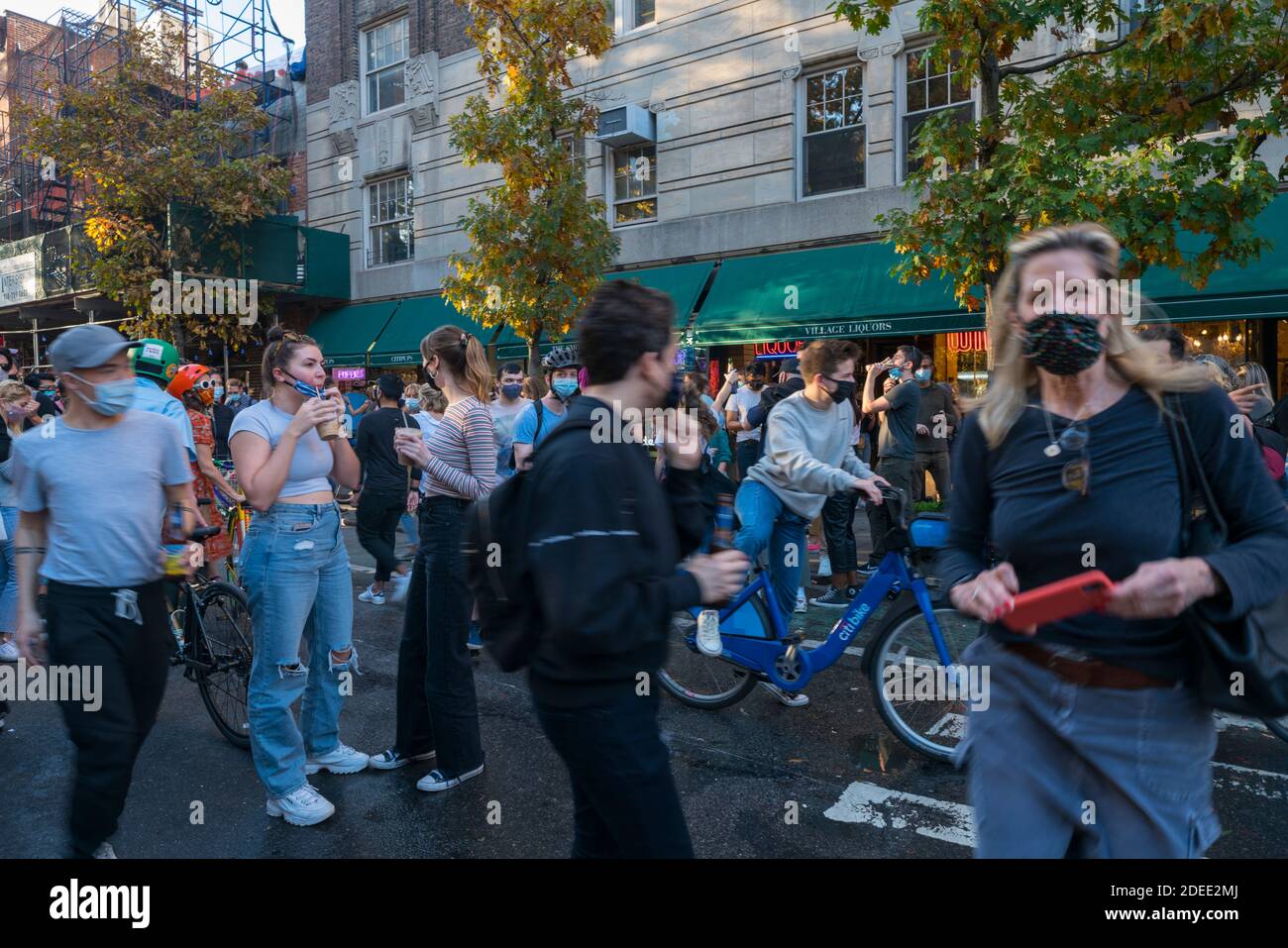New Yorkers celebrate winner of the 2020 presidential election Joe ...