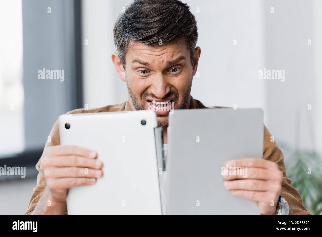 Smashed laptop hi-res stock photography and images - Alamy