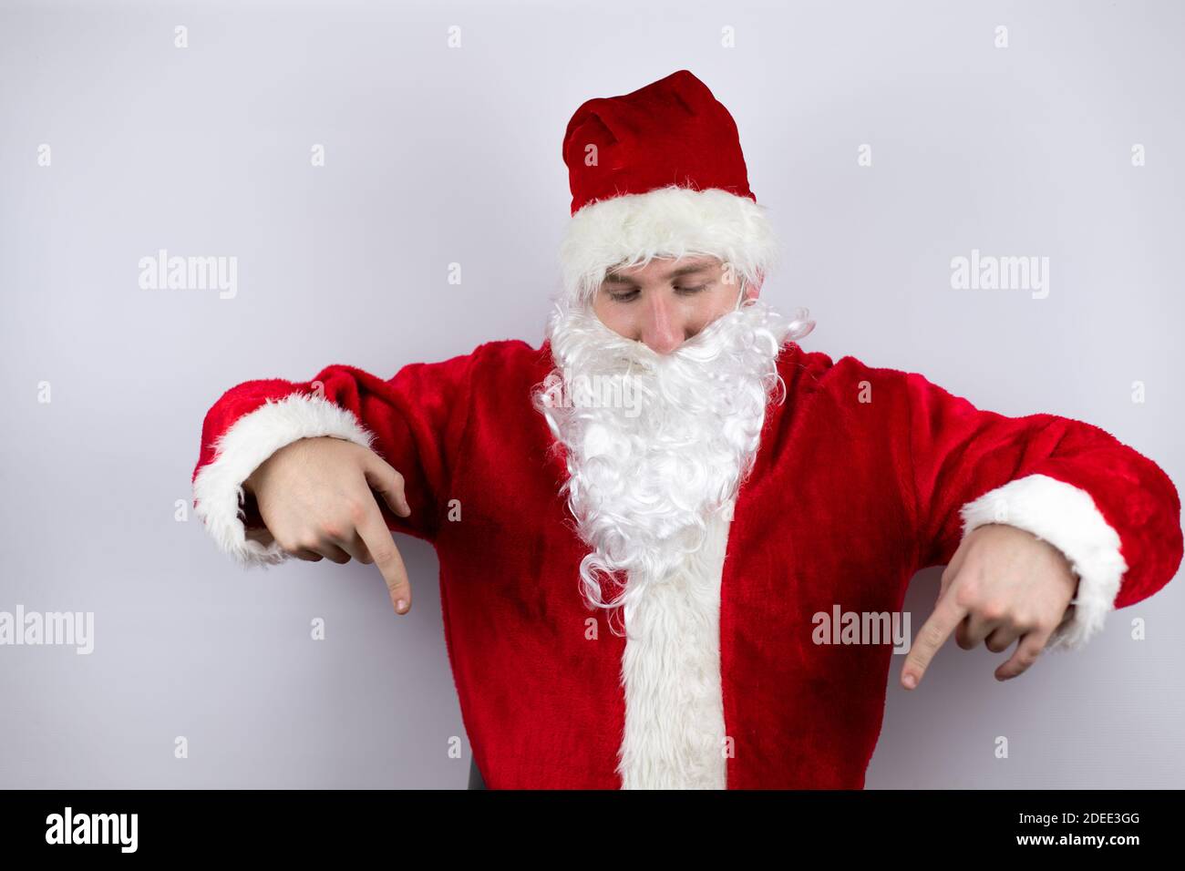 Happy family showing surprised look hi-res stock photography and images - Alamy